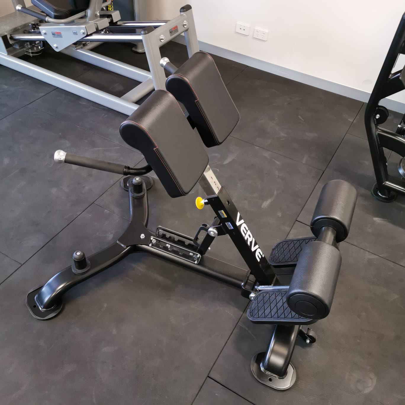 Commercial Adjustable Hyperextension – VERVE Fitness